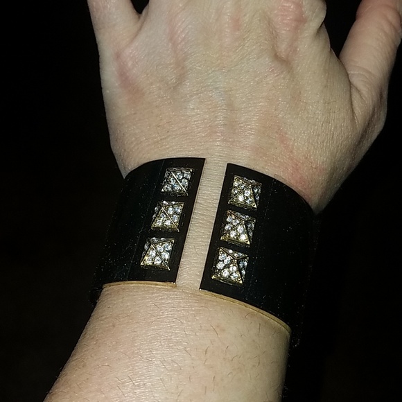 Victoria's Secret | Jewelry | Nwt Victorias Secret Gold Cuff | Poshmark